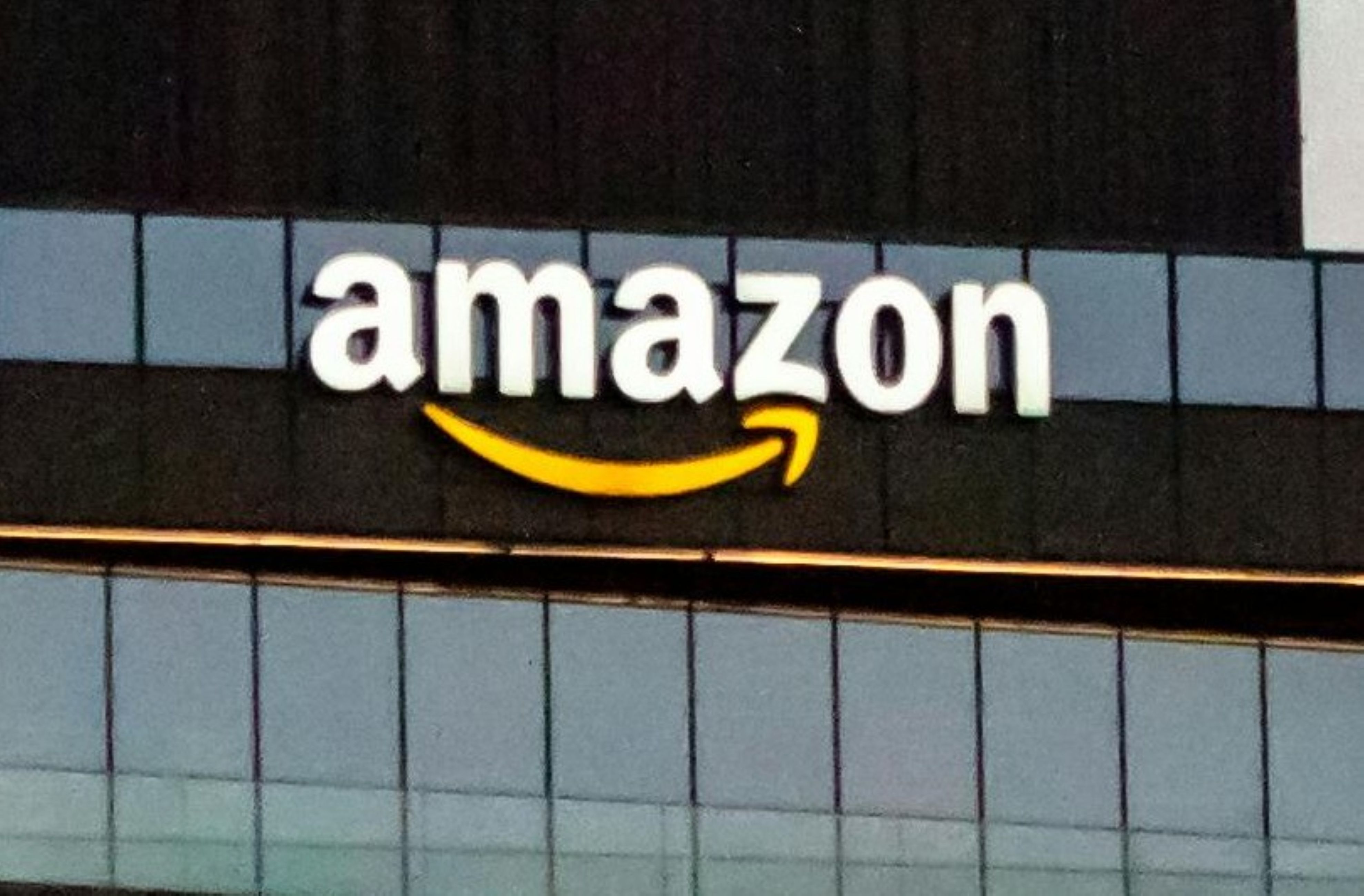 Amazon To Invest £40 Billion In UK By 2027